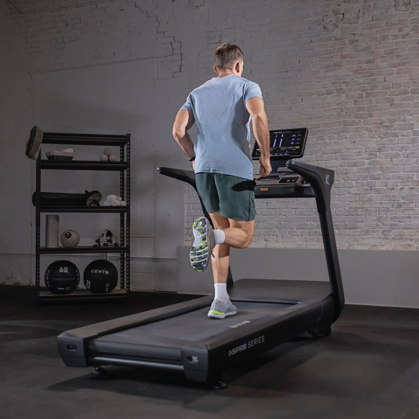 Inspire T7 Treadmill | 5.0 HP & 18 % Incline – Inspire Fitness